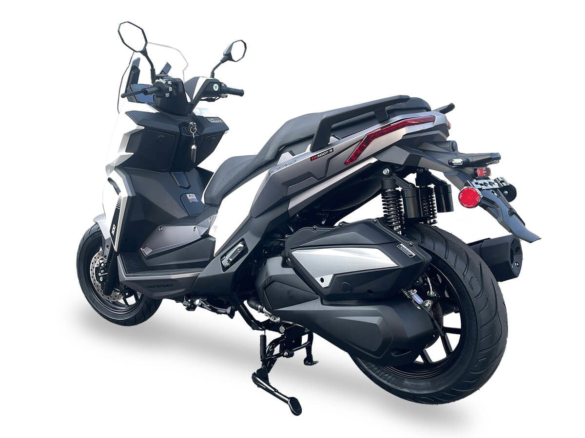 Defender 300cc EFI Street Scooter, Water-cooled, Automatic Shifting, K ...