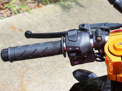 Razor 250 Street Sport Motorcycle, 5-Speed Manual, 17-inch Wheels ...